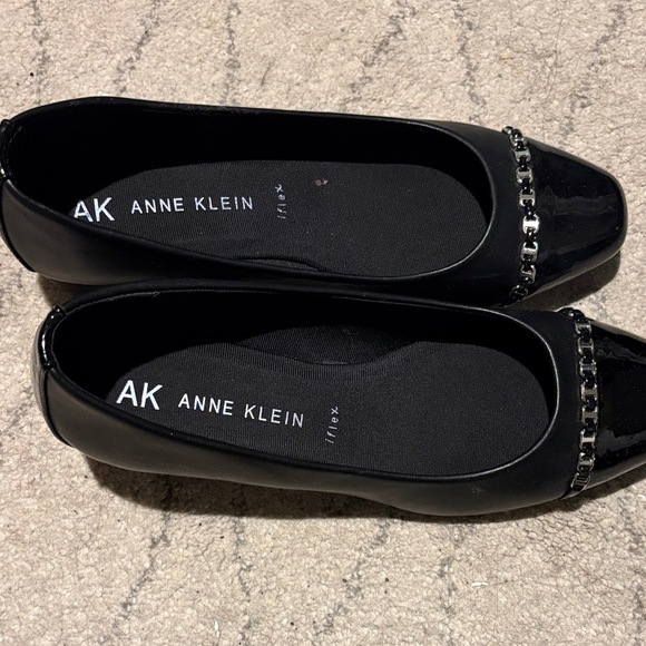 Anne Klein Shoes Anne Klein Black Patent Chaintrim Flats Poshmark